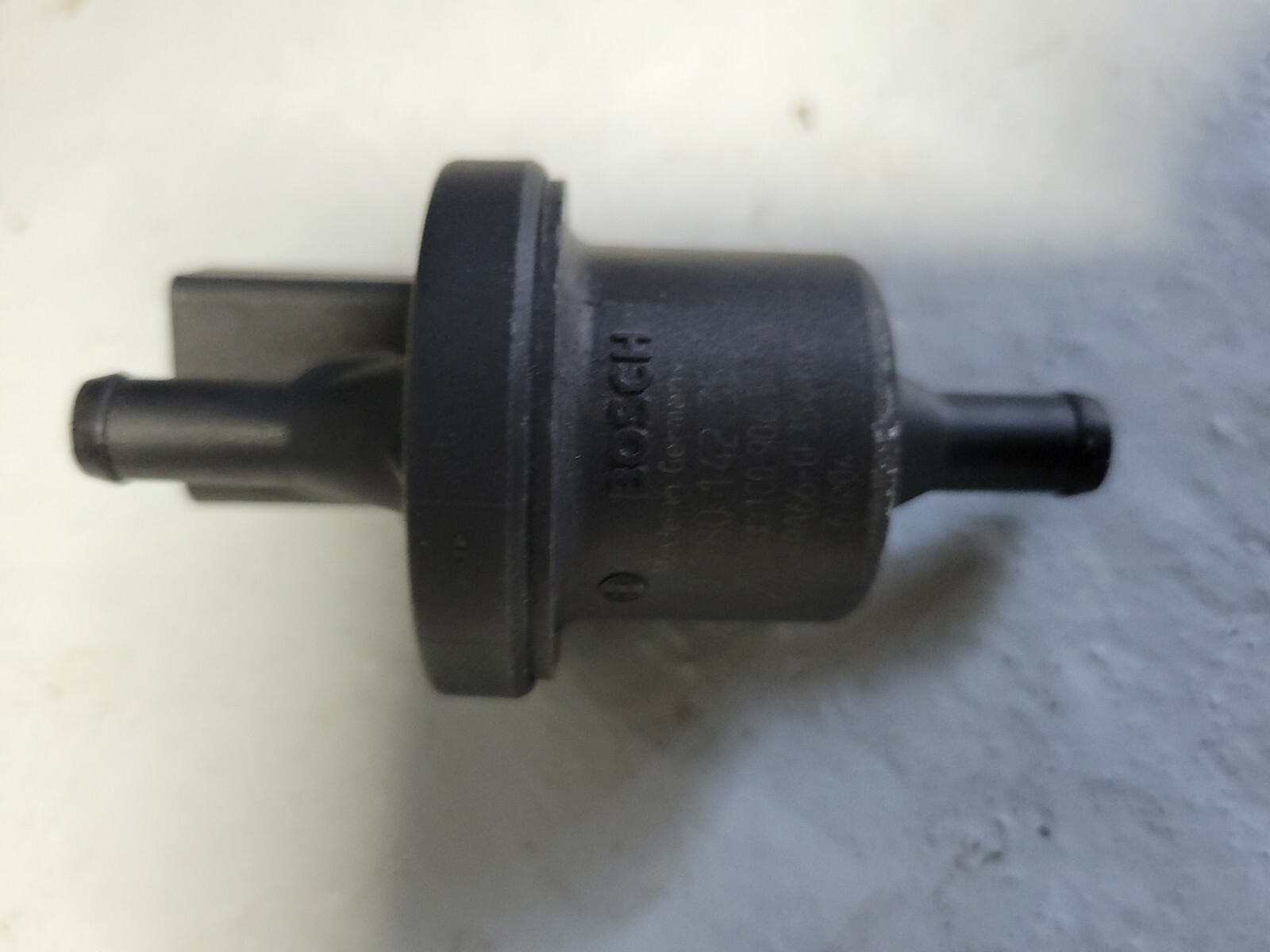 Audi A4 VW Jetta Golf Vapor Canister Purge Vent Valve Solenoid 1C0 906 ...
