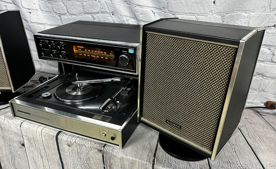 1970's Panasonic SE-970 AM-FM Multiplex Stereo The Spartan phonograph ...