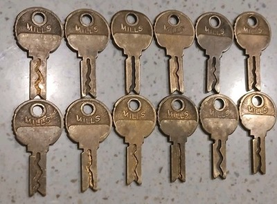 Old Slot Machine Keys MILLS Novelty Co Twelve (12) SLOT MACHINE KEYS | eBay