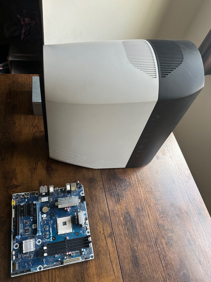 Alienware Aurora r10 barebones PC case (Case, AMD AM4 Motherboard +Wifi ...