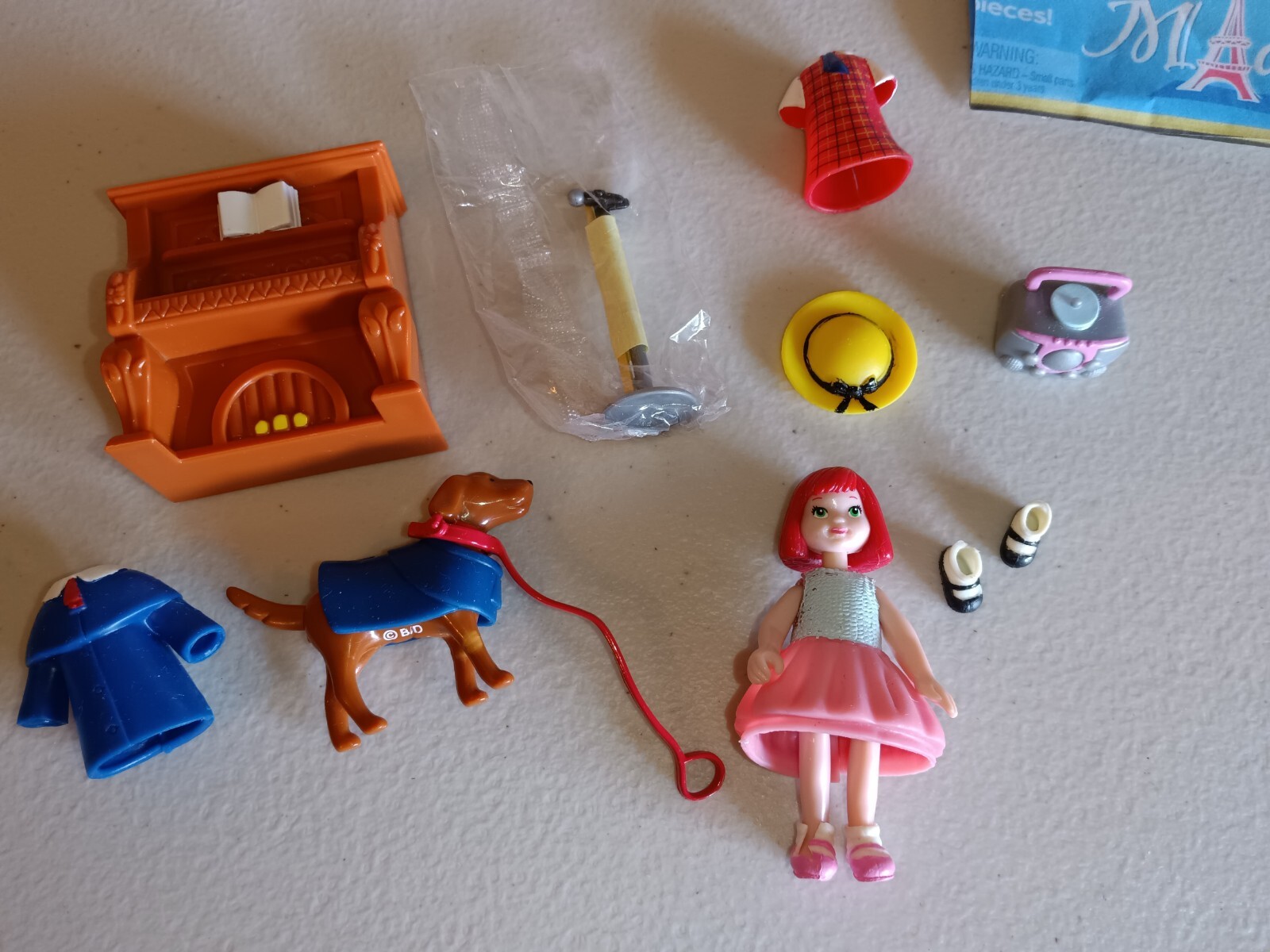 La Petite Madeline & Genevieve Playset 15 Pc, Puppy Dog Yellow Hat Near ...