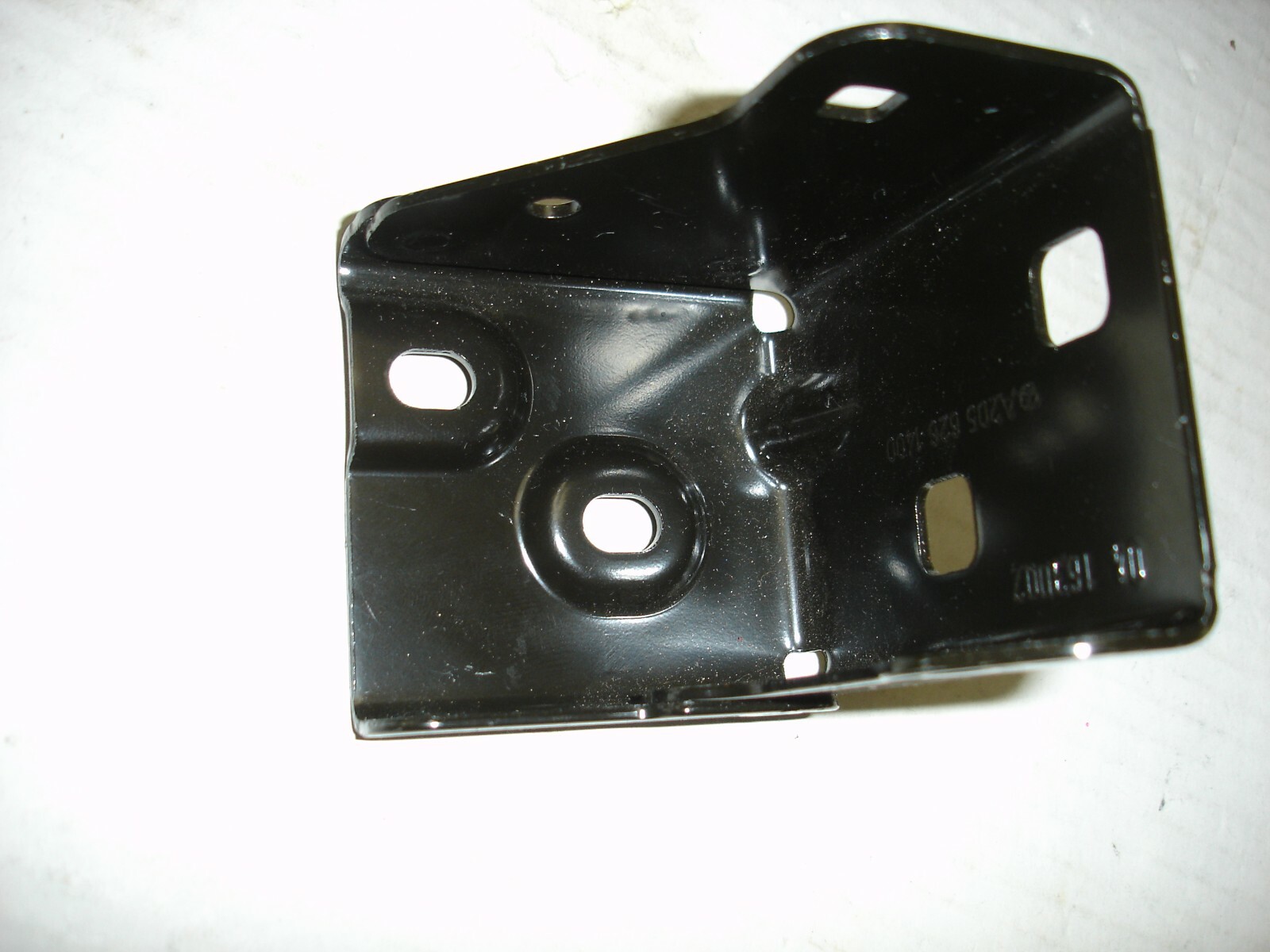 MERCEDES-BENZ A 2056261400 UPPER TIE BAR ATTACHMENT ANGLE BRACKET RIGHT ...