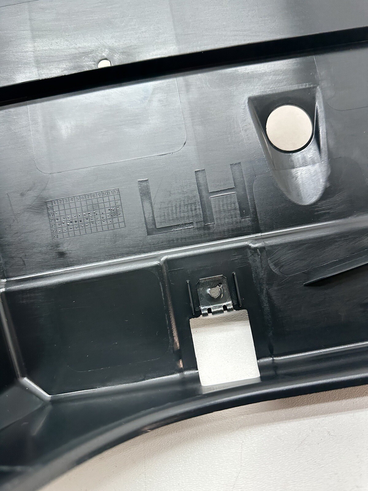 Toyota Highlander 587240E100 Luggage Compartment Side Cover Left. for ...