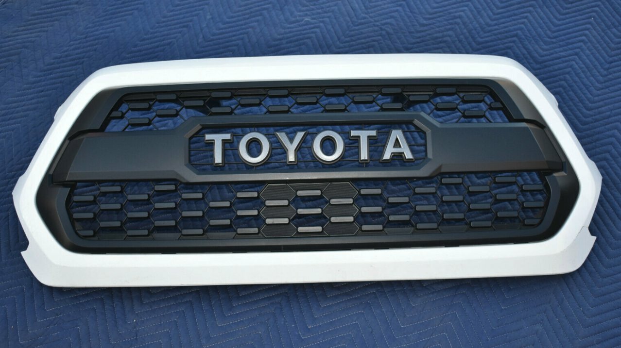 OEM TOYOTA TACOMA TRD PRO GRILLE AND INSERT FITS 2018 - 2023 SUPER ...