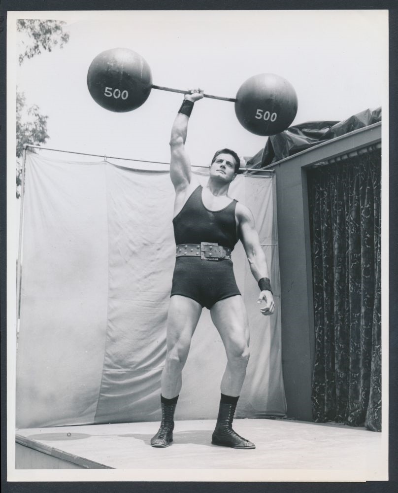 Peter Lupus Bodybuilding Routine MUSCLE TRAINING ILLUSTRATED June 1978