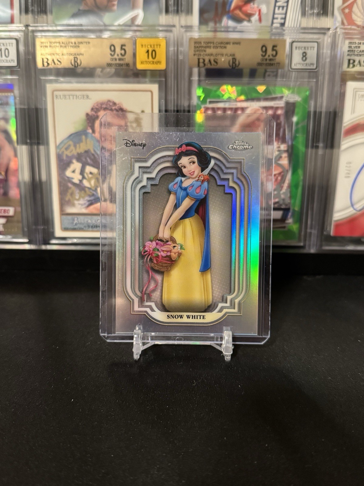 Snow White 2025 Topps Chrome Disney #DI-10 Disney Icons Price Guide ...