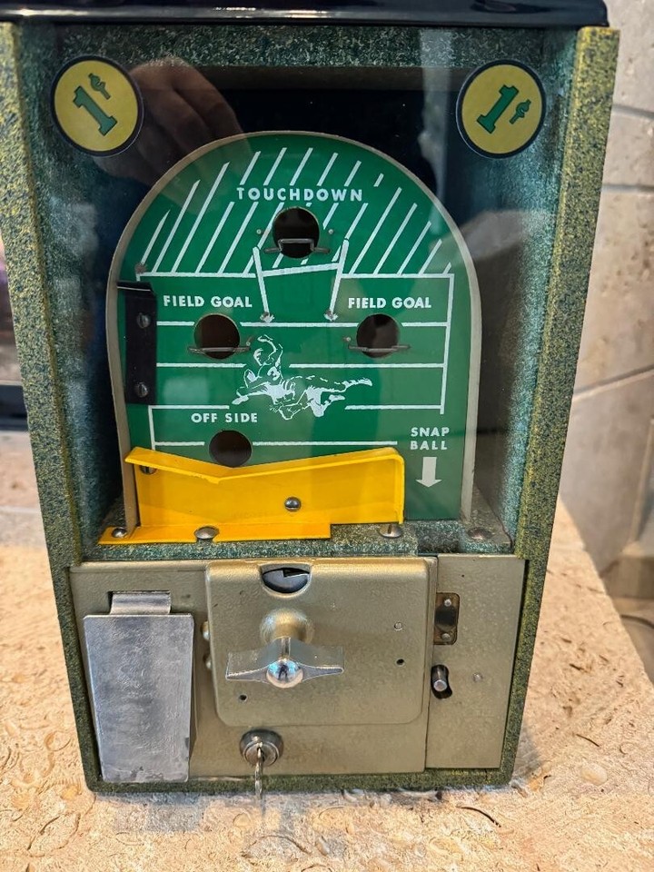 RARE-Vintage 1940's Victor one cent FOOTBALL Gumball VENDING Machine | eBay