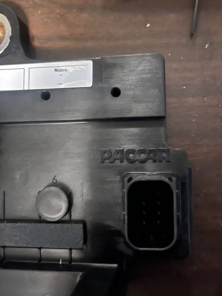Paccar MUX Solenoid Bank Chassis G90-1266-141-A / 07911AB (brand New ...
