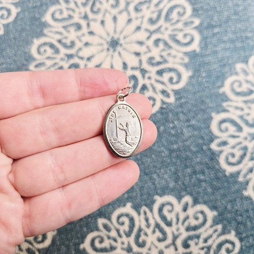 Vintage Dainty Silver "The Matrix" Twin Bleeding Heart Medal Pendant | eBay