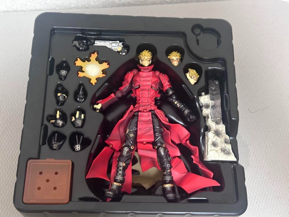 Revoltech Yamaguchi Trigun Vash the Stampede Figure 091 Kaiyodo W/Box ...