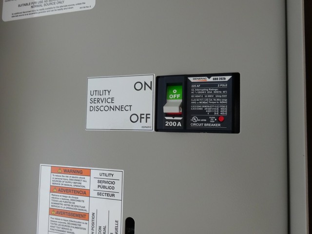 Generac RTSX200A3 200 Amp 120/240V Single Phase Automatic Transfer ...