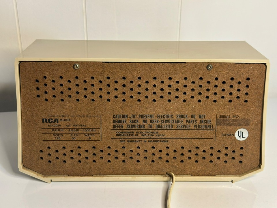 VTG Retro RCA RZA31W AM Tabletop Radio - Classic Beige Plastic - Works ...
