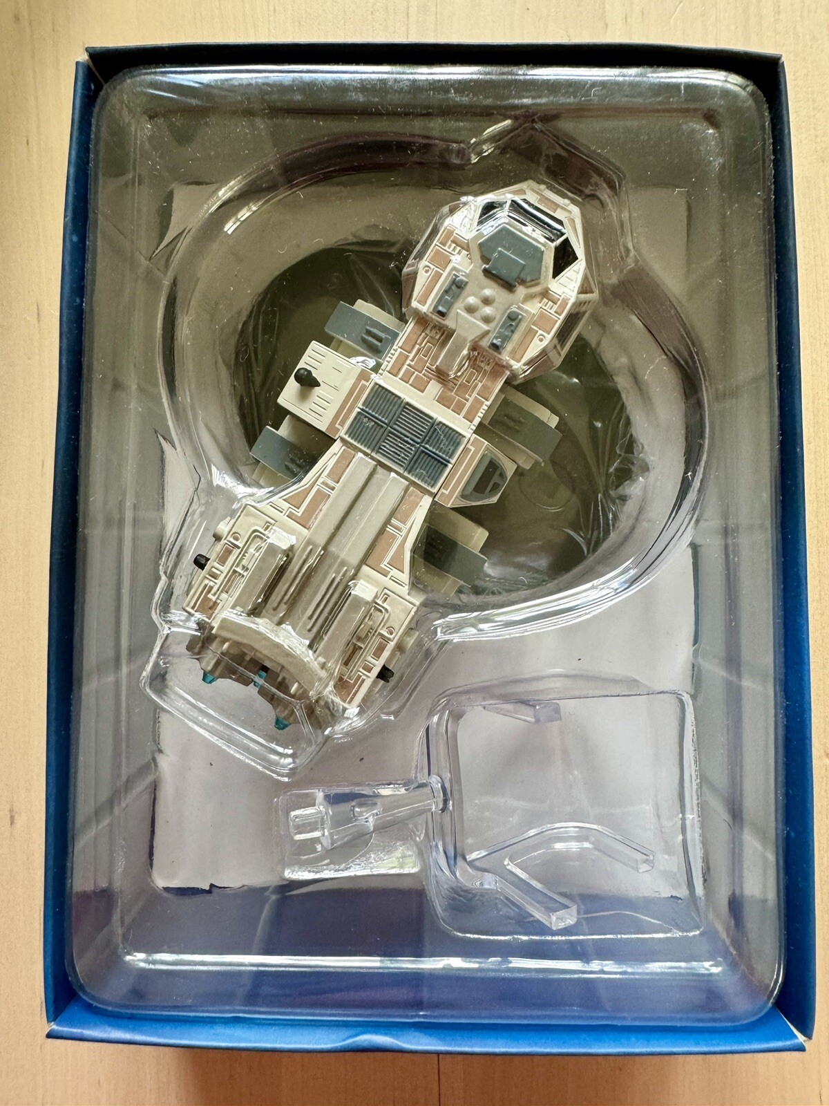 Star Trek Starships Collection #76 BAXIAL Talaxian Freighter Eaglemoss ...