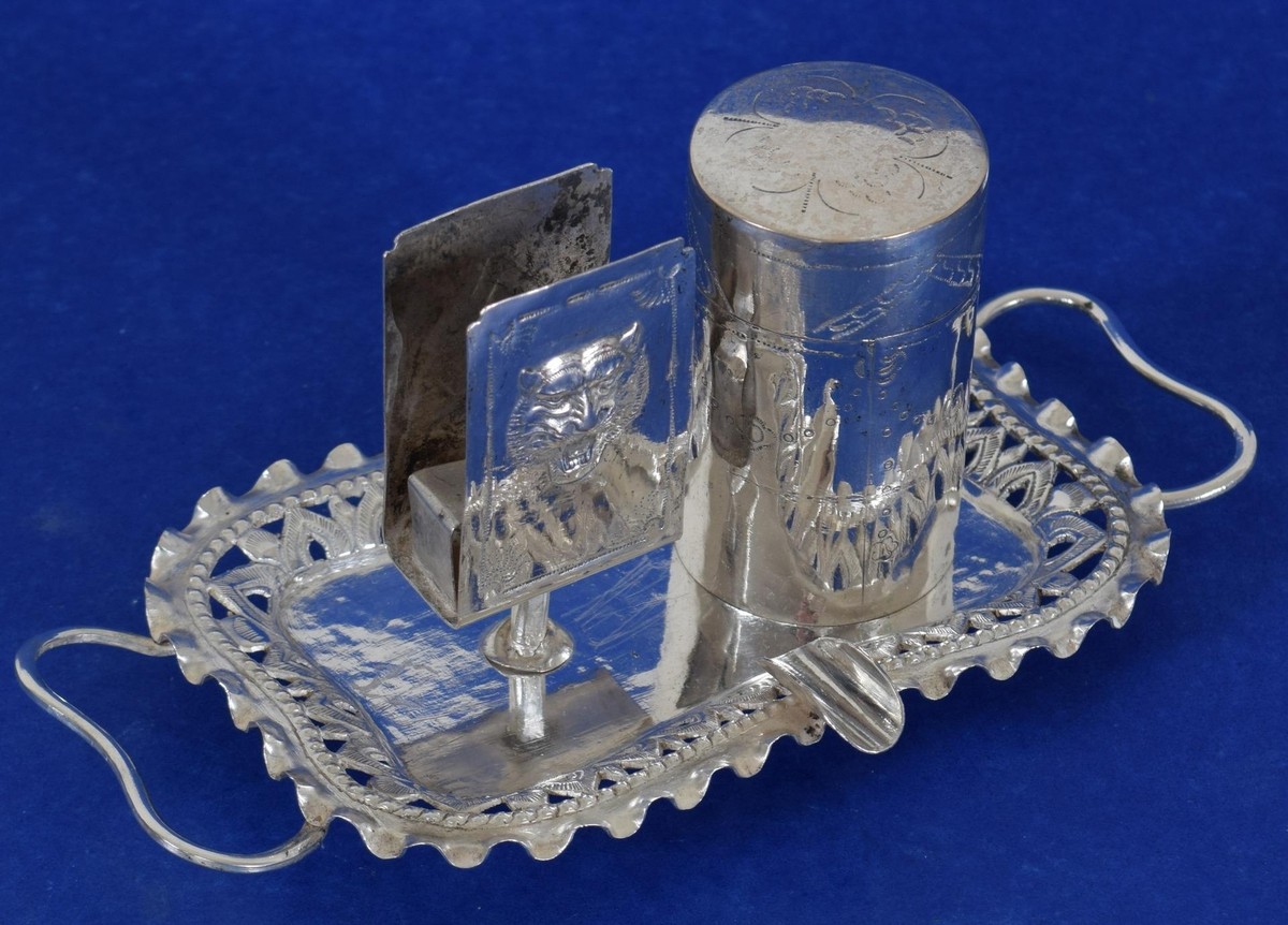 Japanese Smoke Tray Set A Japanese Lacquer Smoking Companion Set,