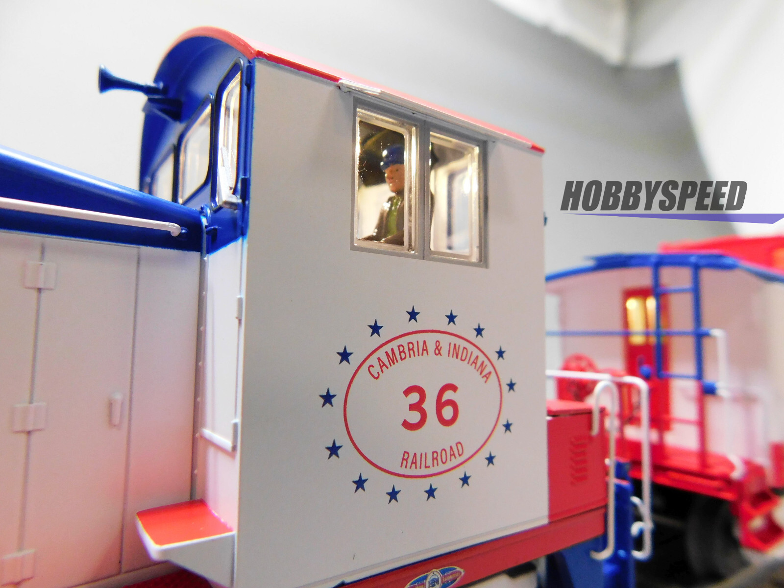 LIONEL CAMBRIA & INDIANA BICENTENNIAL LEGACY SW9 ENGINE AND CABOOSE ...