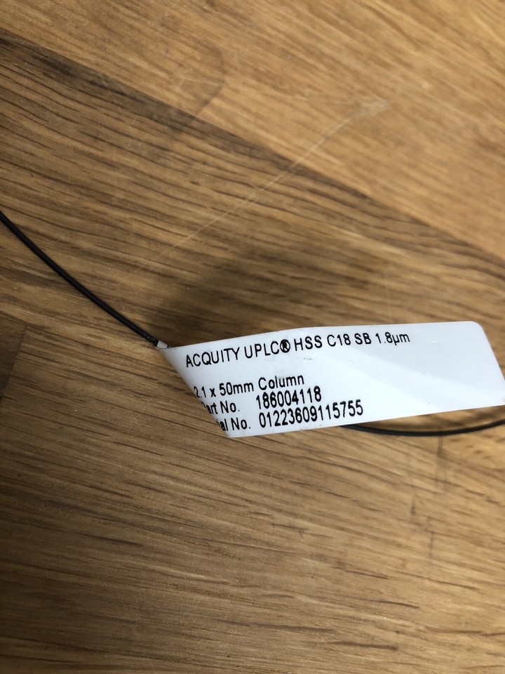 ACQUITY UPLC HSS C18 SB Column, 100Å, 1.8 µm, 2.1 mm X 50 mm 186004118 ...