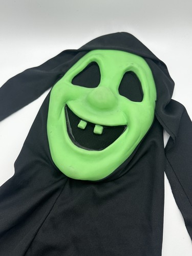 Vintage Fun World Div Scream Goofy Ghost Face Sarah Spook Mask Shroud ...