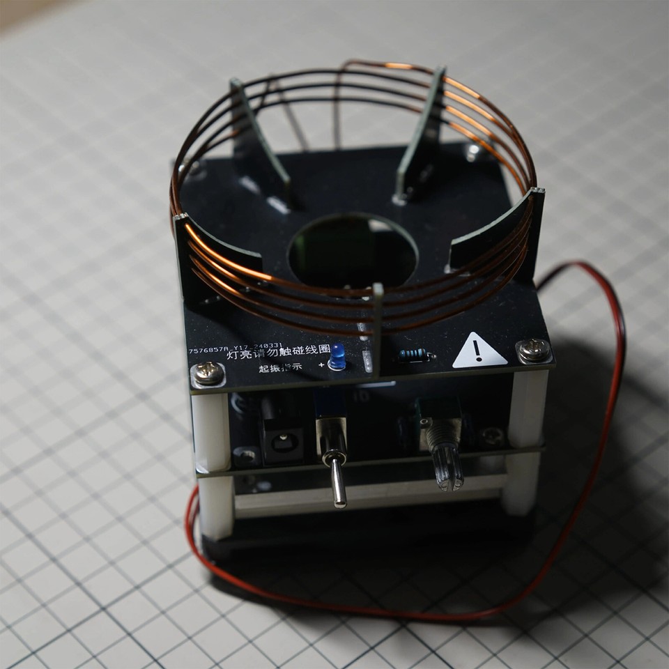 Plasma Toroid Drive Circuit Xenon Gas Ring Blue white Tokamak Ark ...
