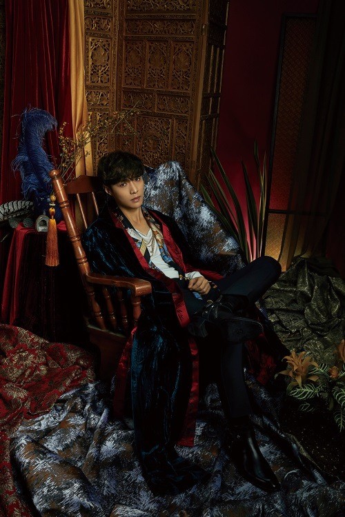 EXO LAY [LAY 02 SHEEP] 2nd Solo Album CD+Photo Book+GIFT CARD K-POP ...