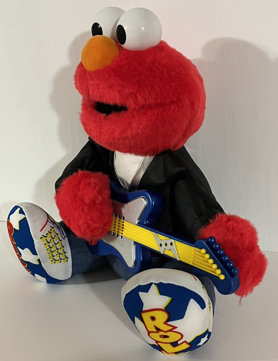 1997 Avon Rock N Roll Elmo Guitar Plays Music Sings and Shakes for sale ...