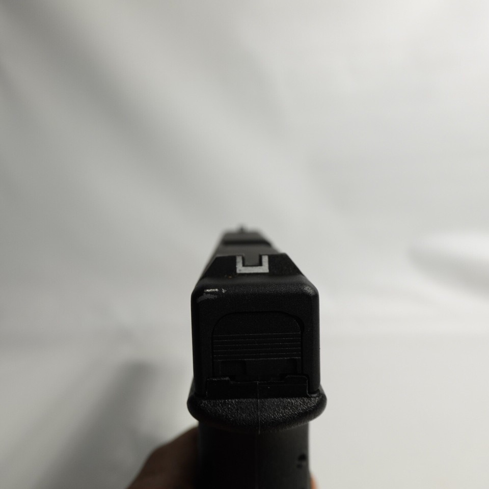 Umarex Glock 17 Gen 3 CO2 Powered .177 Caliber Airsoft Gun Pistol ...