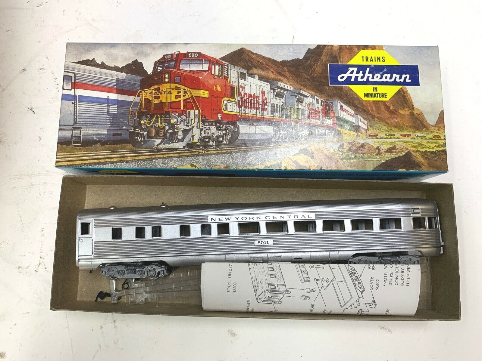 HO Scale Athearn 1837 NYC Streamliner Observation Passenger Car #8001 ...