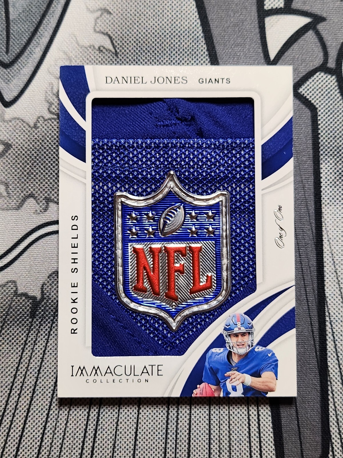 2019 Daniel Jones Panini Immaculate RC Rookie Jumbo NFL SHIELD Player ...