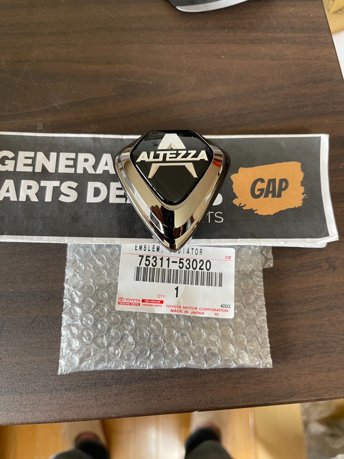 Genuine TOYOTA Altezza SXE10 Lexus IS200 IS300 Front Grill Black Emblem ...