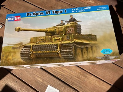 Hobby Boss 1/16 Germn WW2 Tiger I tank model kit 82601. No interior. | eBay