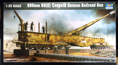 TRUMPETER 1:35 MODEL KIT LEOPOLD GERMAN RAILROAD GUN TRAIN WW1/WW2 ...