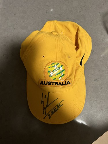 Authentic Nike Socceroos Australia Cap - Signed by Zeljko Kalac. BNWT ...