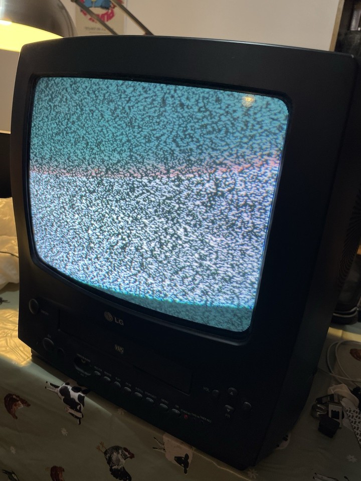 Vintage LG CRT TV VHS Video Combo KE-14U73 55W Retro Video Gaming Cube ...