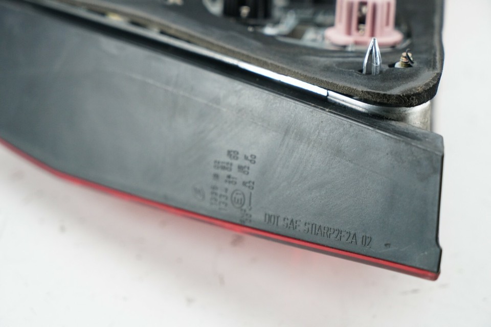 2003-2006 Mercedes W220 Rear Left Driver Side Rear Tail Lamp Light ...