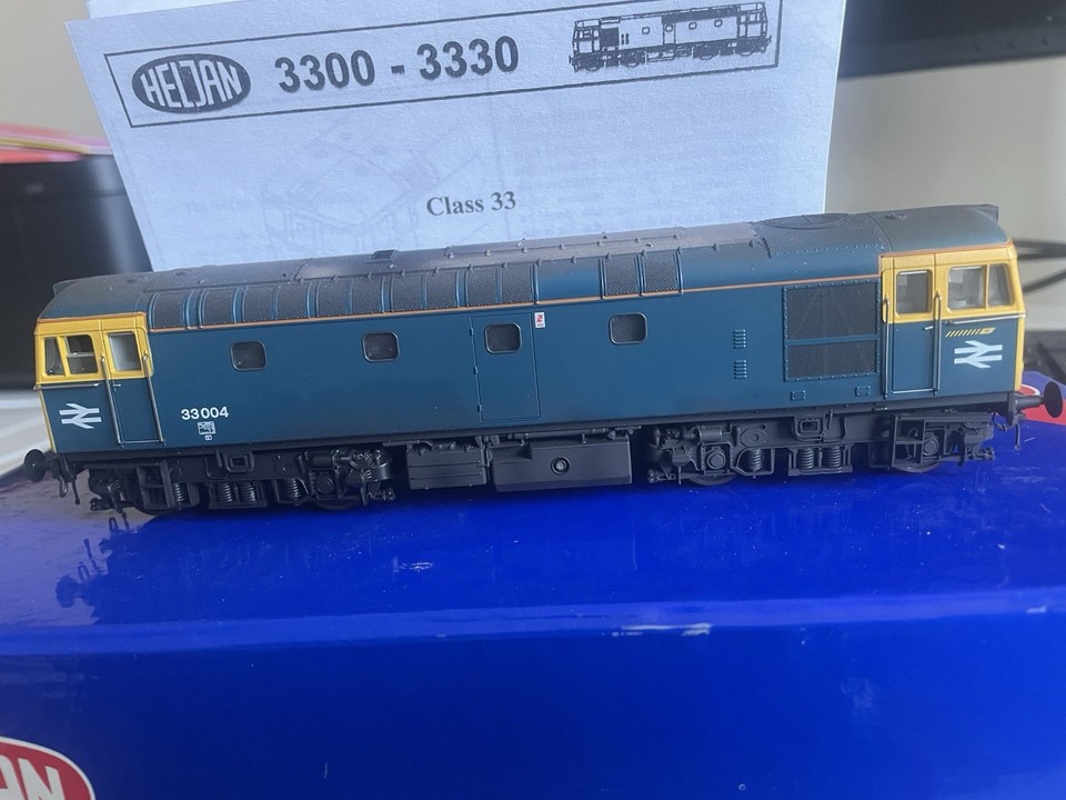 Heljan 3313 Class 33/0 33004 in blue with full yellow ends, lightly ...
