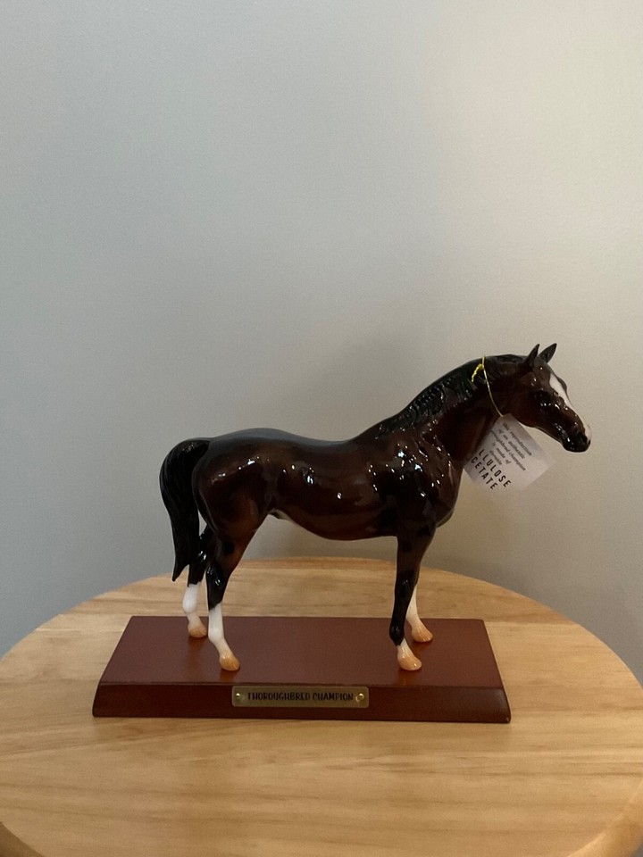 BREYER VINTAGE CLUB CLASSIC #712373 THOROUGHBRED CHAMPION GLOSSY BAY | eBay