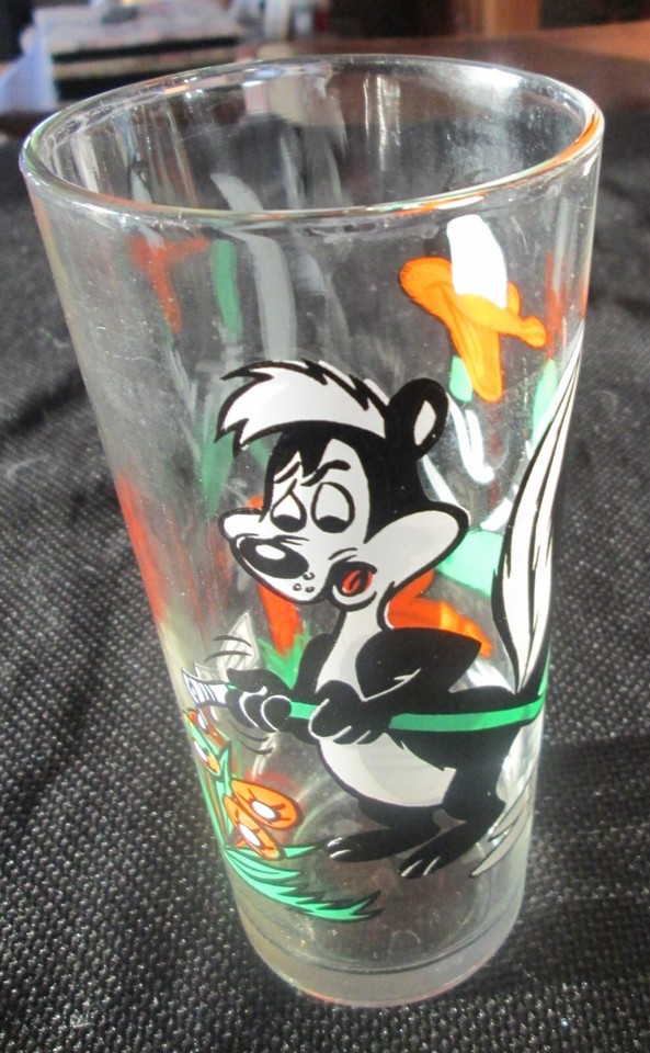 VINTAGE PEPE LE PEW/DAFFY DUCK WARNER BROS PEPSI COLL SERIES DRINKING ...