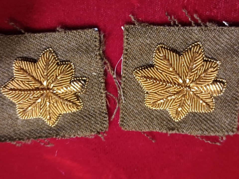 Original matching pair Gold Bullion US Military Major rank insignia ...