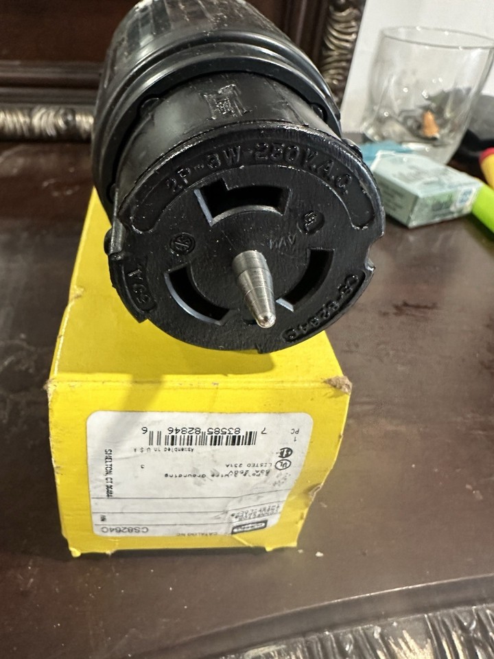 Hubbell CS8264C Twist-Lock Insulgrip Type L Electrical Plug 30A 250V ...