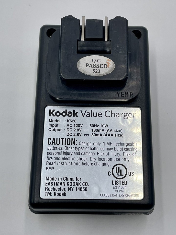 Kodak AA & AAA Value Charger For Rechargeable Batteries, Model K620 ...