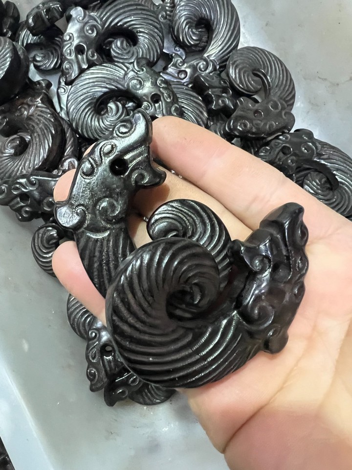 20PCS Old HongShan Culture Meteorite Jade Hand-Carved Pig Dragon Amulet ...
