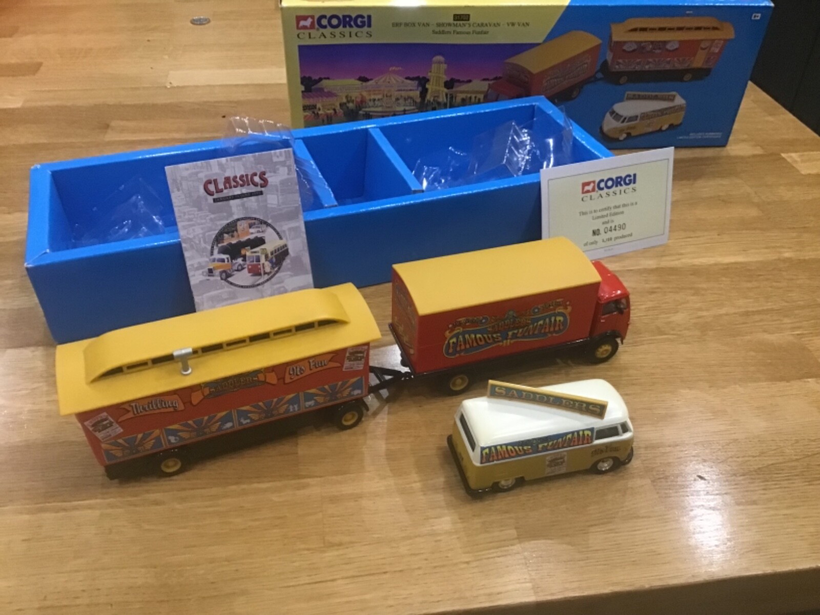 Corgi 31702 Saddlers Famous Funfair ERF Box Van with Showman's Caravan ...