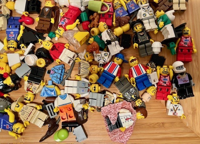 HUGE Bulk Lego Minifigures Complete Figs & Parts & Pieces Lot Many ...