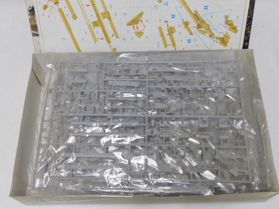 1/35 Dragon SdKfz 165 HUMMEL Initial Ver German WWII Tank Plastic Model ...