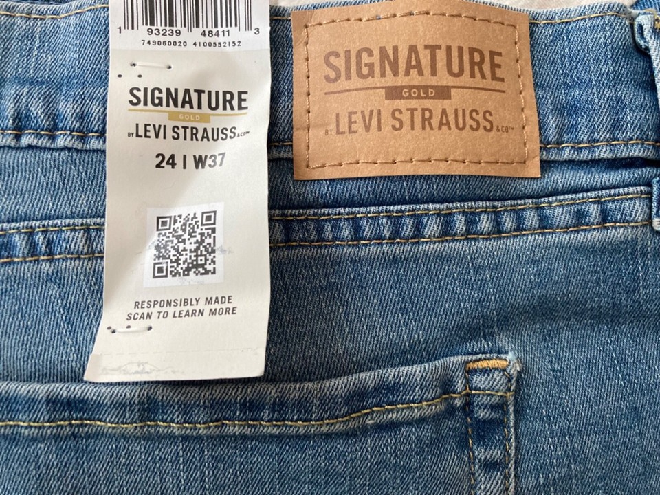NEW Levi Signature Gold Womens Mid Rise Stretch Capri Jeans 18 / 20 ...