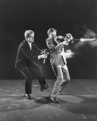 The Man From UNCLE David McCallum Robert Vaughn guns blazing 8x10 Photo ...