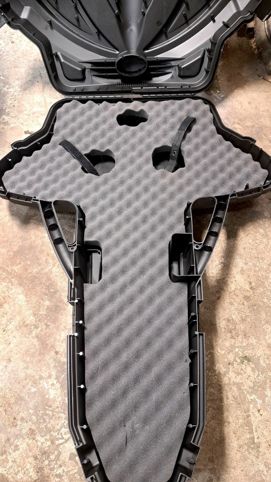 Barnett Wildcat C5 Crossbow w/Soft & Hard Case. Bolts & Broadheads ...