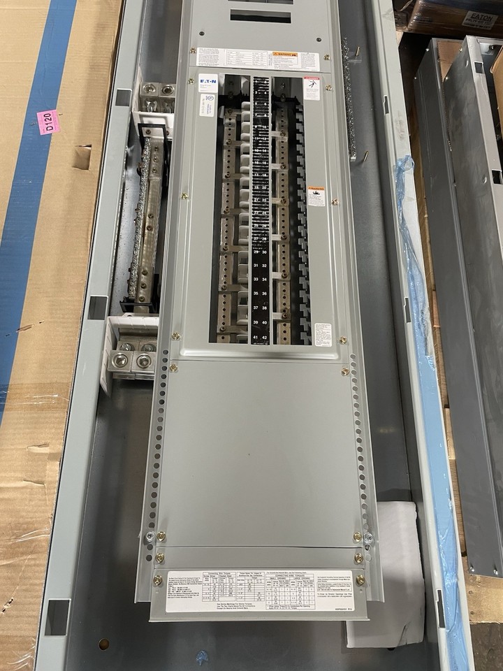 1-400 AMP 240V MAIN BREAKER PANELBOARD 42 SPACE 3PHASE 4 WIRE COMPLETE ...