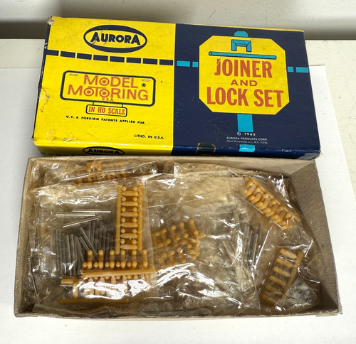 VTG 1965 HO SLOT CAR PARTS AURORA MODEL MOTORING JOINER + LOCK SET ...