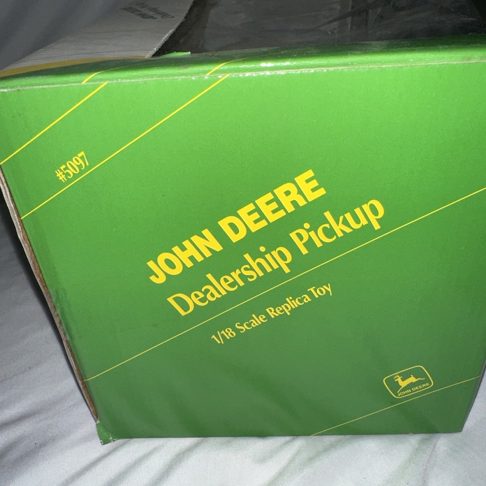 John Deere 1997 Ertl Collector Dealership Pick Up Truck New In Box ...