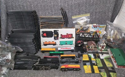 HUGE Vintage Bachmann HO Train Lot Trains- Tracks-Buildings-Accessories ...